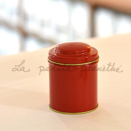 Lata Round Rojo 50g. Perfecta para mantener fresco tu té favorito.